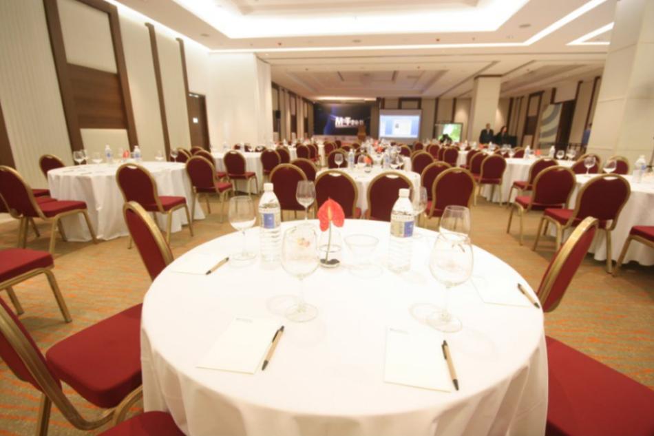 ITC Welcom Dwarka, Delhi | Banquet Hall | Wedding Lawn | WeddingZ.in