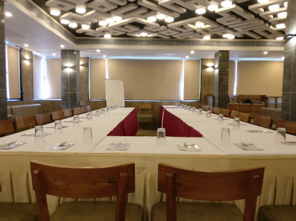 Hotel Moti Mahal Sarkhej, Ahmedabad | Banquet Hall | WeddingZ.in