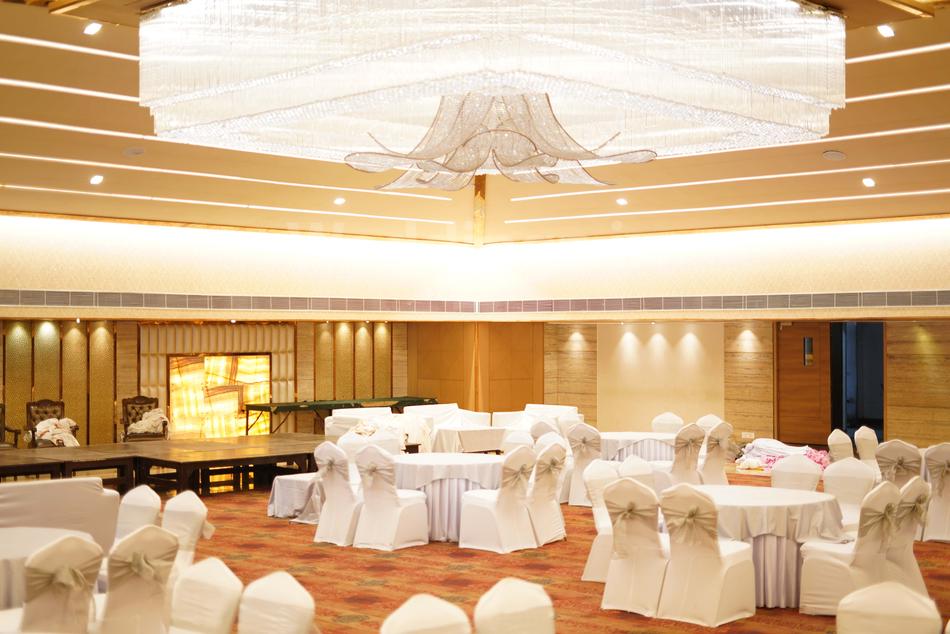 Hotel Mount View Sector 10, Chandigarh | Banquet Hall | Wedding Lawn ...
