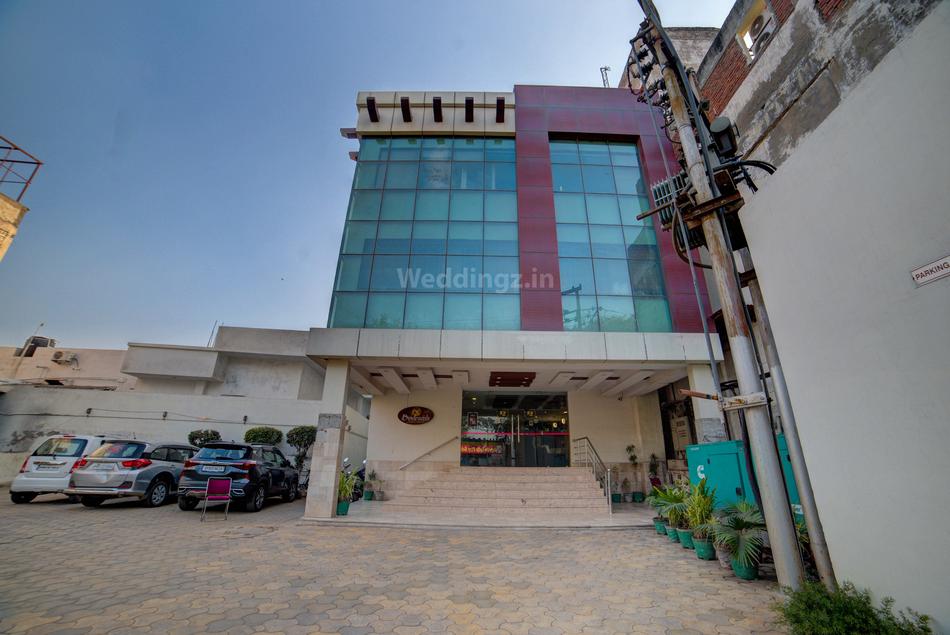Hotel Deviram Palace Agra Cantt, Agra | Banquet Hall | Wedding Lawn ...