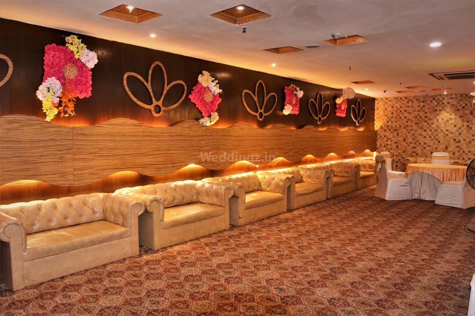 Solitaire Banquet Lake Town, Kolkata | Banquet Hall | WeddingZ.in