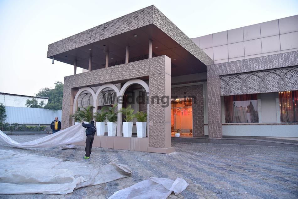 Royal Arches Bakoli, Delhi | Banquet Hall | Wedding Lawn | WeddingZ.in