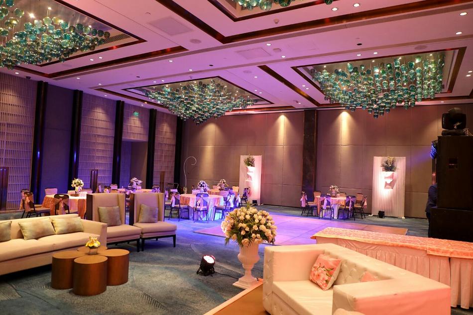 Crowne Plaza Mayur Vihar, Delhi | Banquet Hall | Wedding Hotel ...