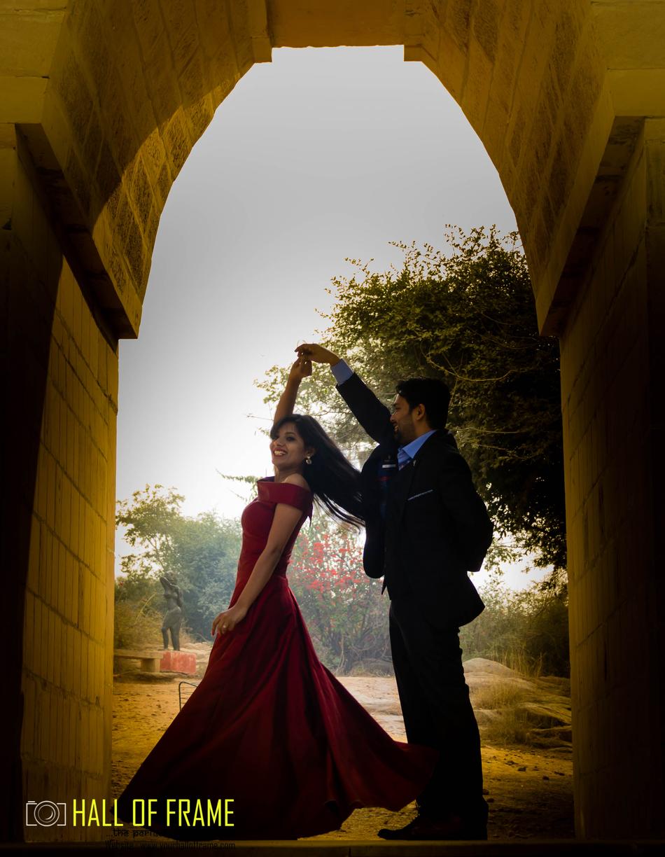 Hall of Frame, Wedding photographer in Sector 29, Delhi | WeddingZ