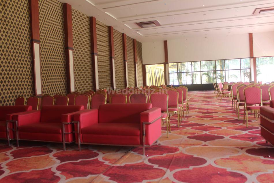 The Grand Neelam Hotel VIP Road, Raipur | Banquet Hall | Wedding Lawn ...