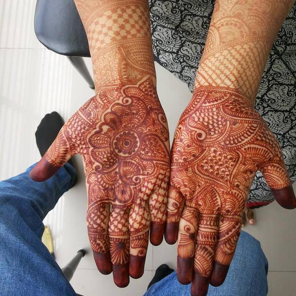 Sumeet Mehendi Art, Bridal Mehndi Artist in Surat | WeddingZ
