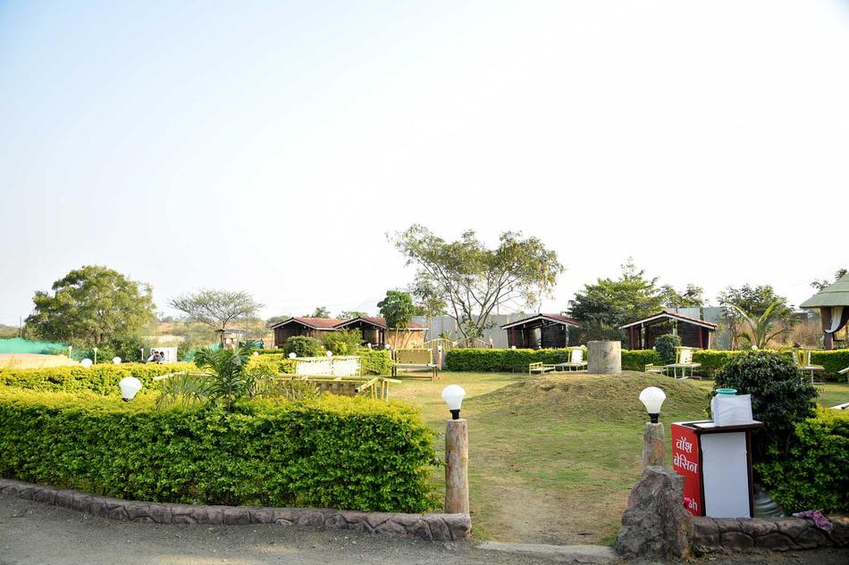 Hotel Swaraj Trimbak Road, Nashik | Wedding Lawn | Wedding Hotel ...
