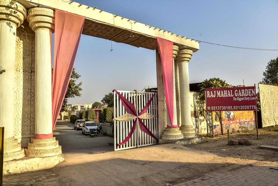 Raj Mahal Garden Ashok Vihar Phase 3, Gurugram | Wedding Lawn | WeddingZ.in