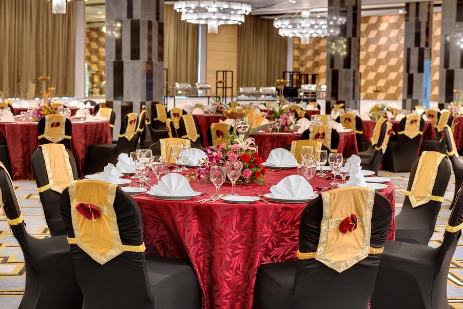 Amanora The Fern Hotels and Club Hadapsar, Pune | Banquet Hall ...