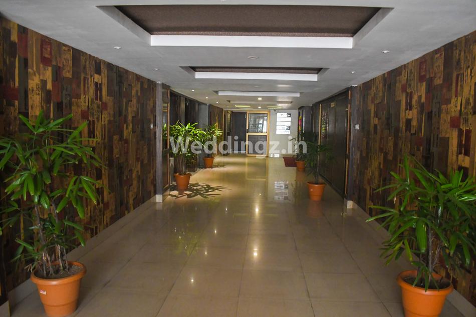 Hotel Parnil Palace Zoo Road, Guwahati | Banquet Hall | Wedding Hotel ...