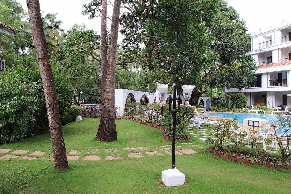 Resort Lagoa Azul Arpora, Goa | Wedding Lawn | Wedding Hotel | WeddingZ.in