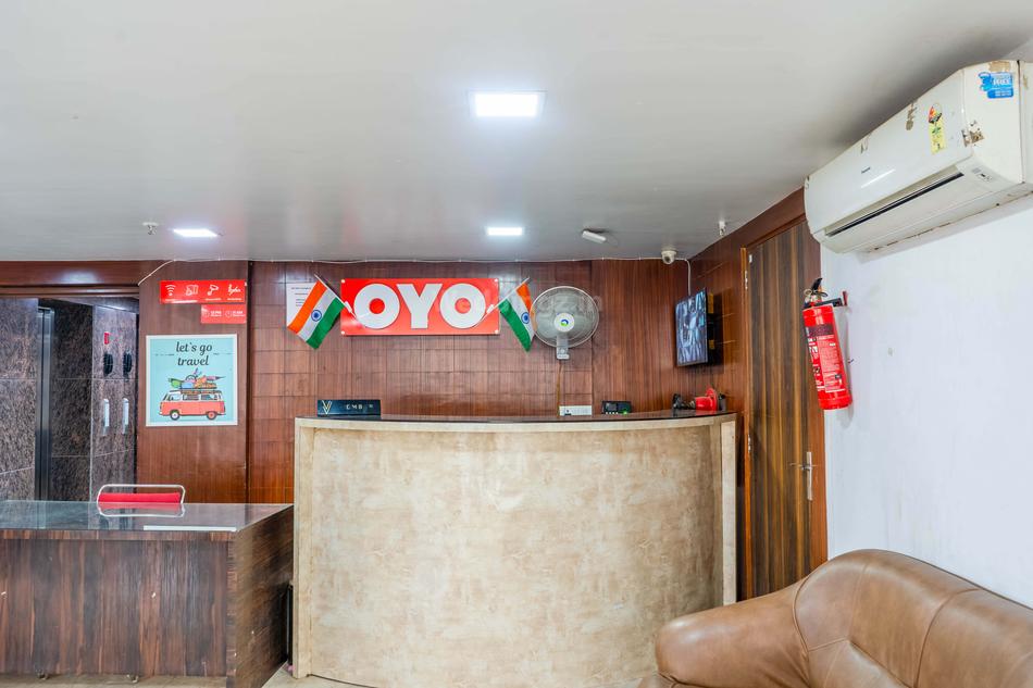 OYO Flagship 13847 HCMR Complex Shahdara, Delhi | Banquet Hall ...