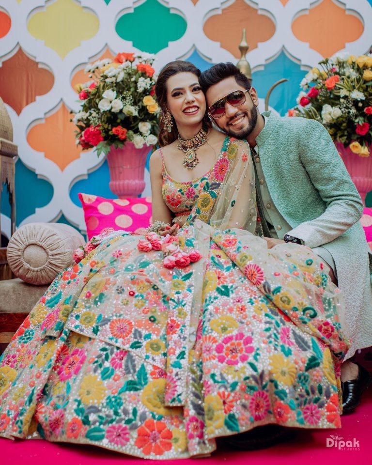 25+ Bride and Groom Dress Colour Combinations that You Cannot Go Wrong ...