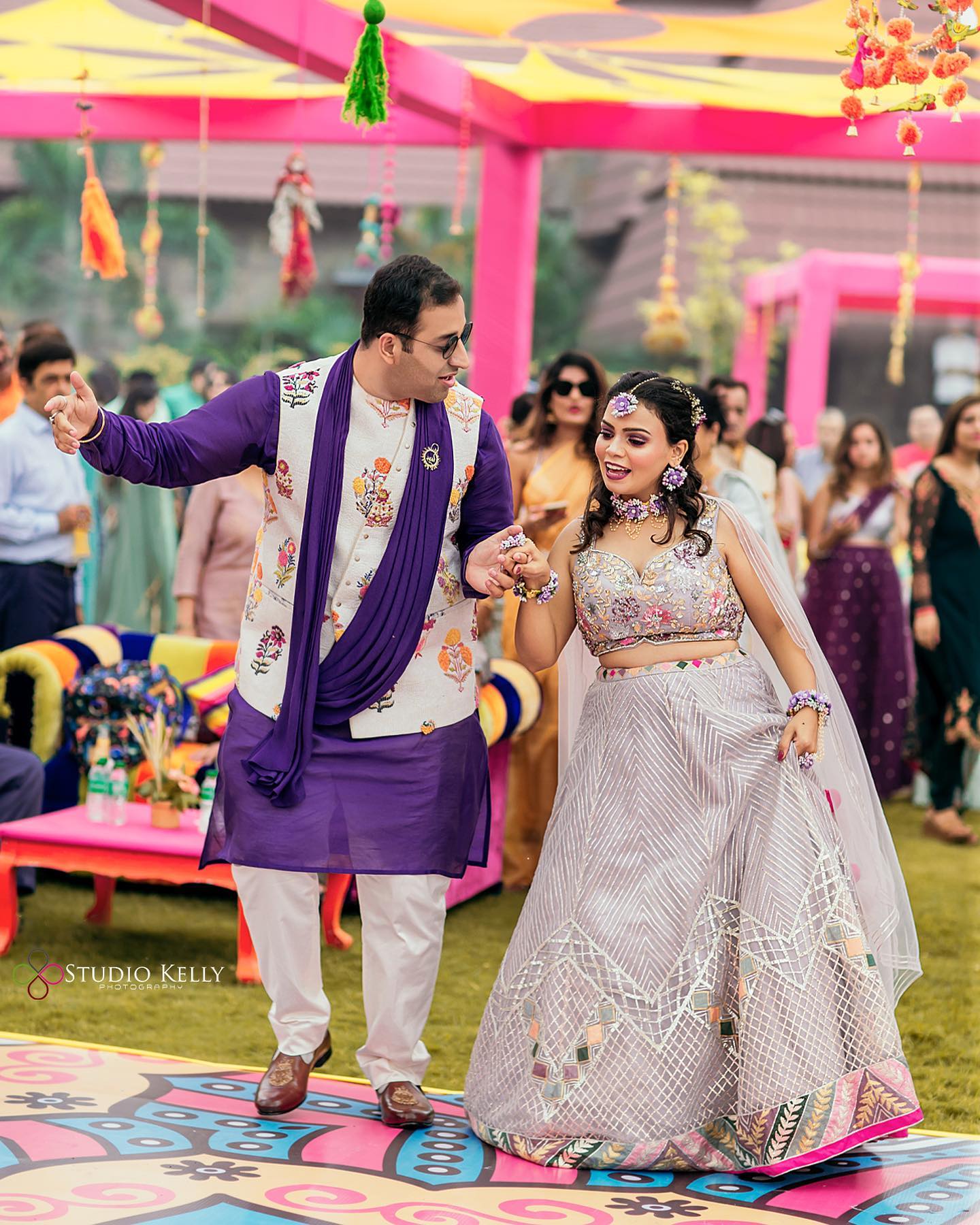 25+ Bride and Groom Dress Colour Combinations that You Cannot Go Wrong ...