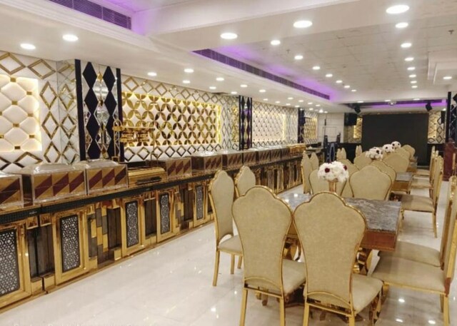 Extravagant Banquet Rooms Wedding