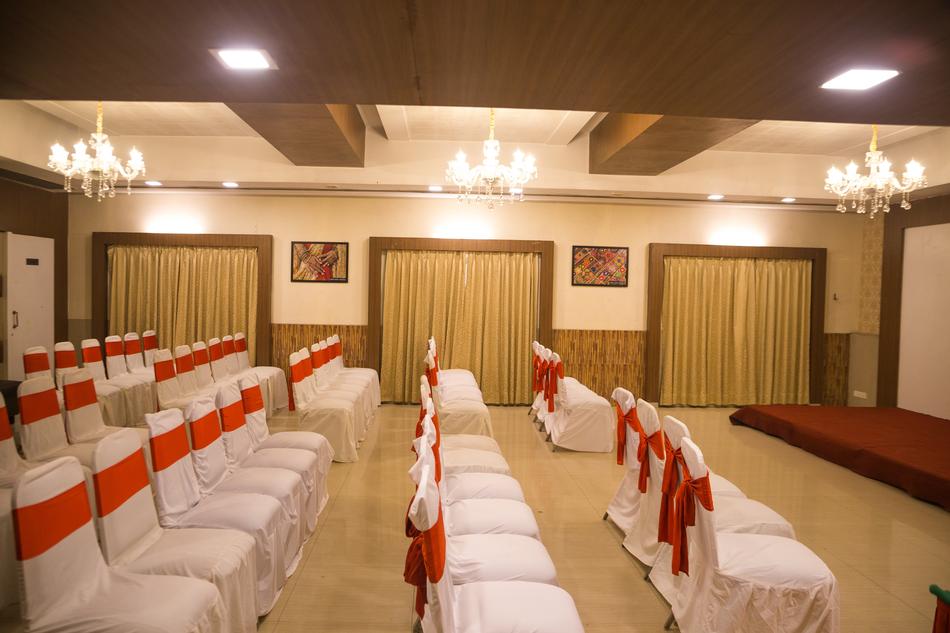 Hotel Monarch Guestline Rabale, Mumbai | Banquet Hall | Wedding Hotel ...