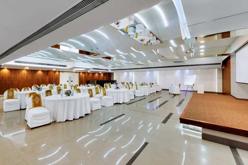 The Acres Club Chembur, Mumbai | Banquet Hall | Wedding Lawn | WeddingZ.in