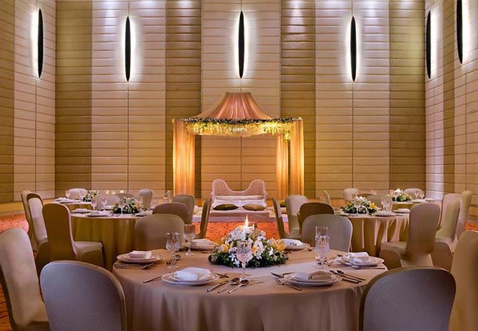 Courtyard By Marriott Ramdev Nagar, Ahmedabad | Banquet Hall | Wedding ...