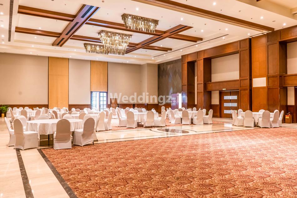 DLF Club 5 Sector 52, Gurugram | Banquet Hall | Wedding Lawn | WeddingZ.in