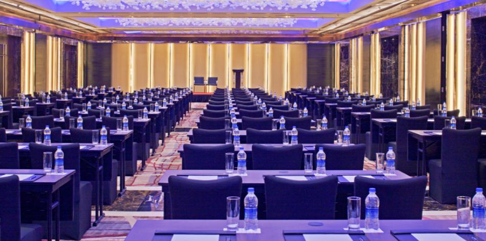 Radisson Blu Plaza Mahipalpur, Delhi | Banquet Hall | Wedding Lawn ...