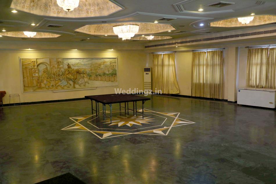 Hotel Arya Nayatoli, Ranchi | Banquet Hall | Wedding Hotel | WeddingZ.in
