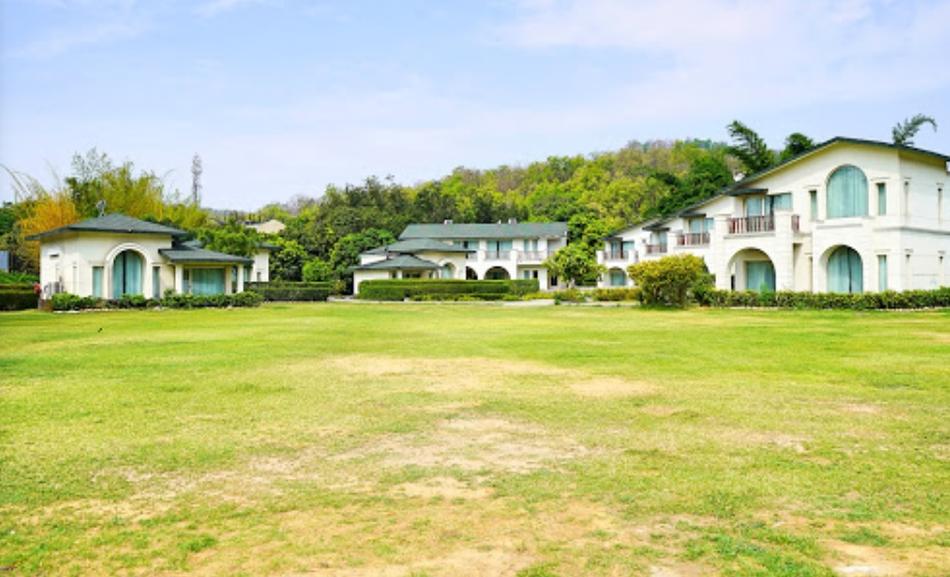 The Hridayesh Spa Wilderness Resort Mohaan, Jim Corbett | Banquet Hall ...