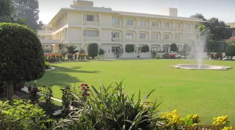 Hotel Ritz Plaza INA Colony, Amritsar | Banquet Hall | Wedding Lawn ...