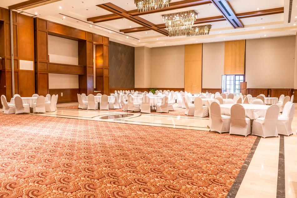 DLF Club 5 Sector 52, Gurugram | Banquet Hall | Wedding Lawn | WeddingZ.in
