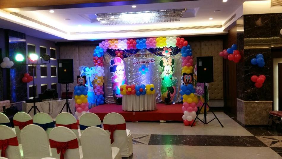 Aura Banquets Viman Nagar, Pune | Banquet Hall | WeddingZ.in