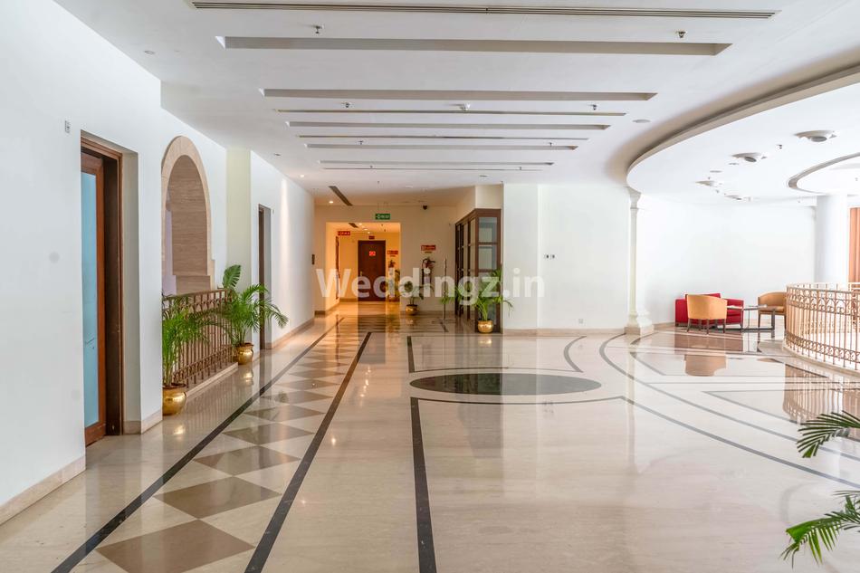DLF Club 5 Sector 52, Gurugram | Banquet Hall | Wedding Lawn | WeddingZ.in