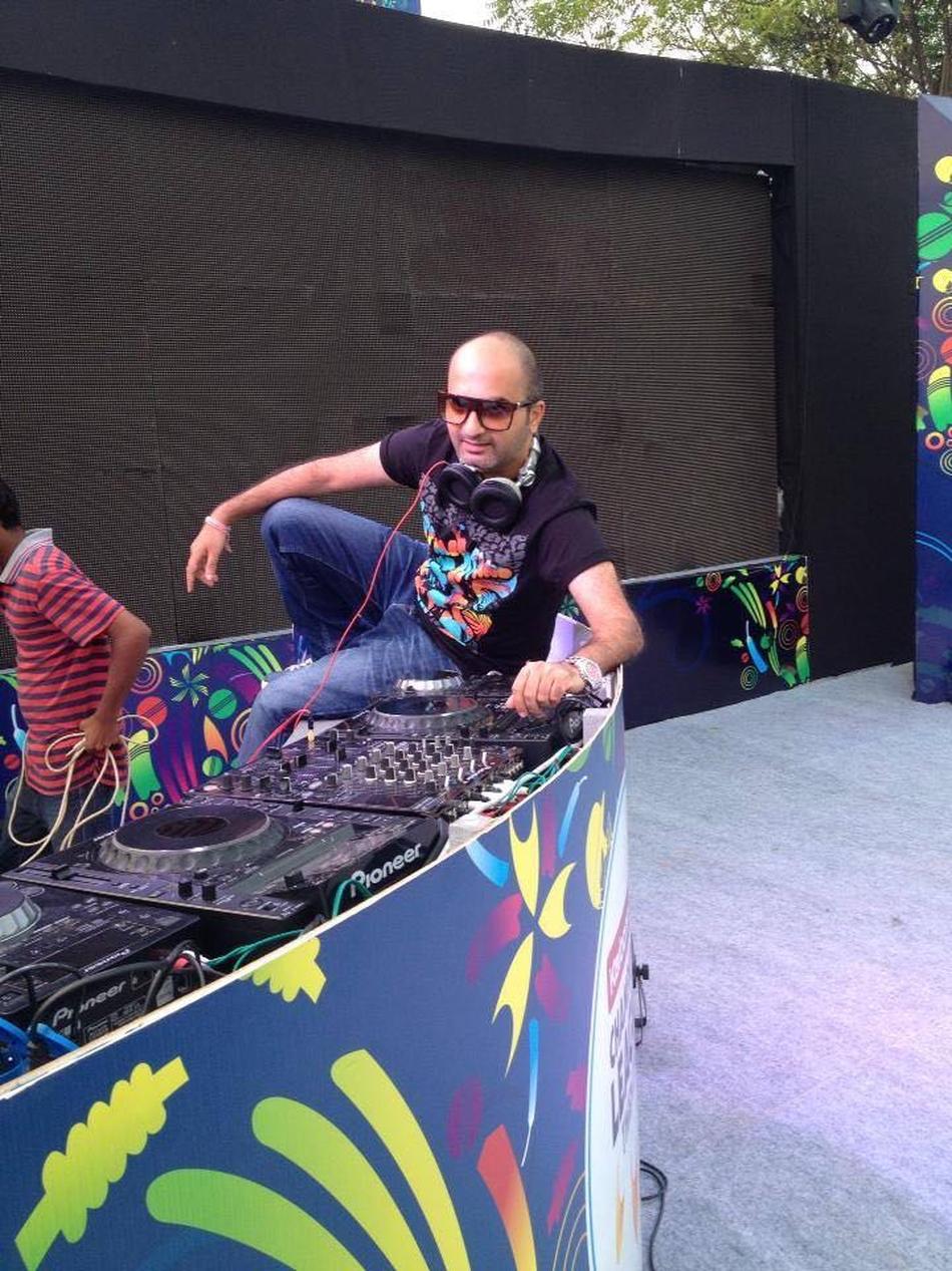 DJ Sidharth Talwar, DJ in G.K - 2, Delhi | WeddingZ