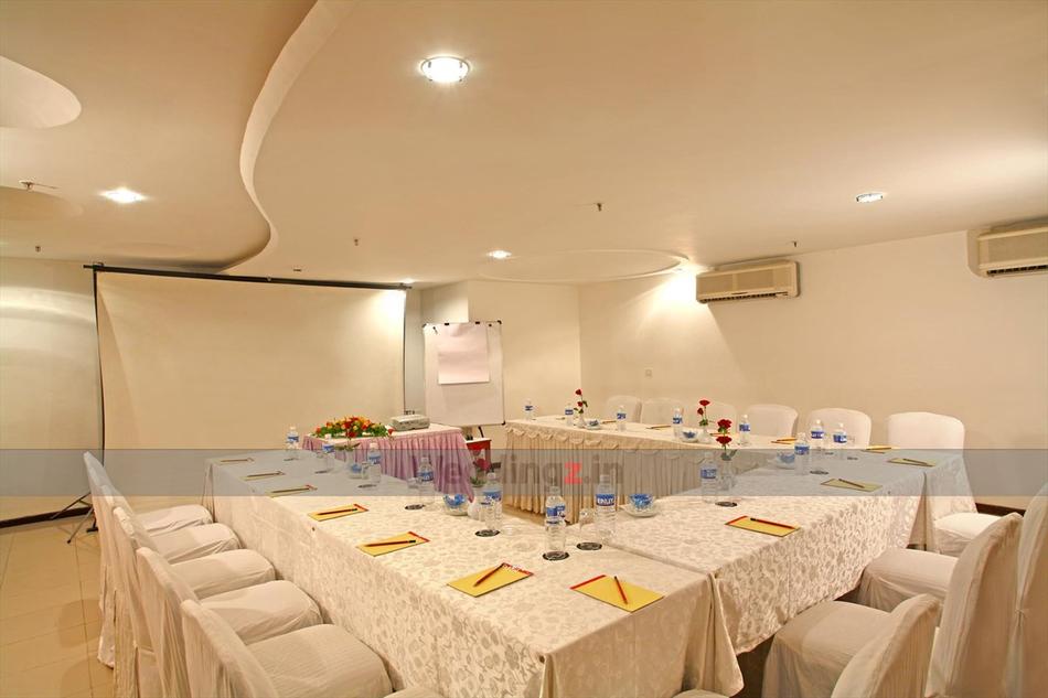 Halcyon Hotel Residences Koramangala, Bangalore | Banquet Hall ...