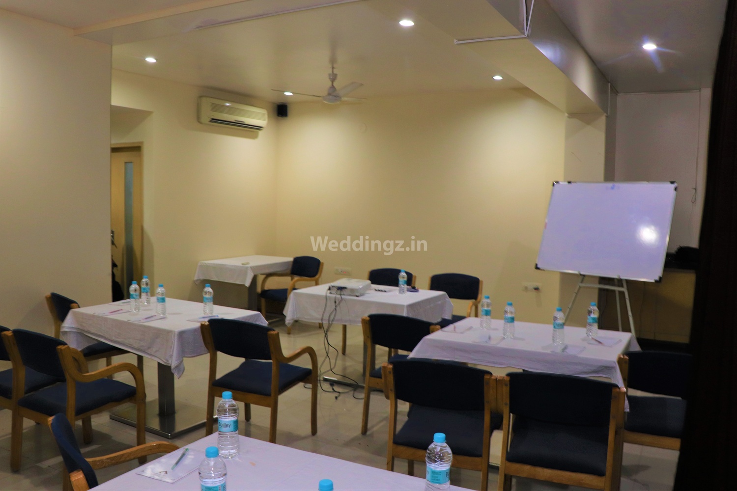 Lakme Executive Shivajinagar, Pune | Banquet Hall | Wedding Hotel ...