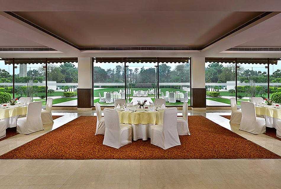 Four Points by Sheraton Rajokri, Delhi | Banquet Hall | Wedding Lawn ...