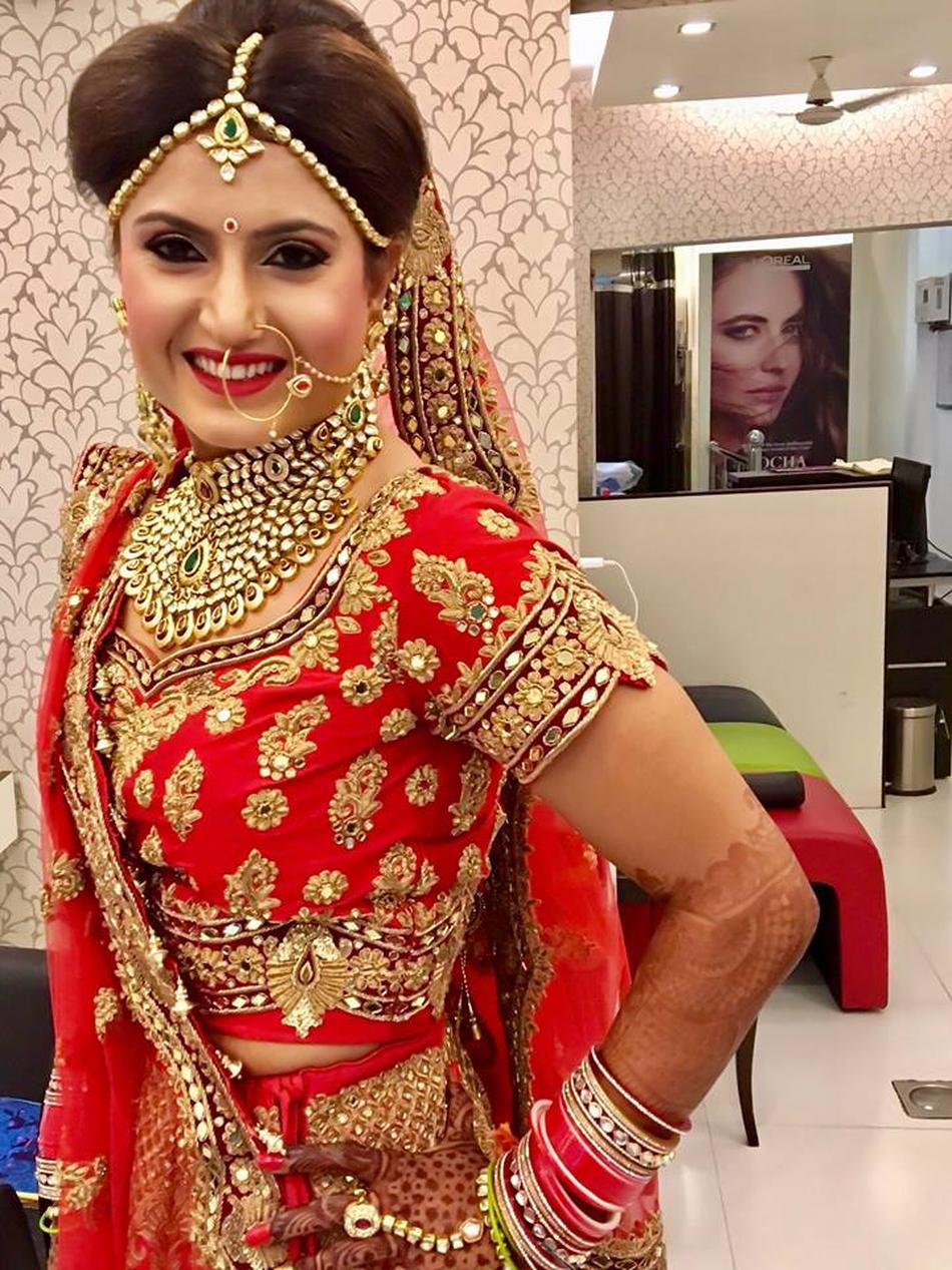 Simran Bassi, Bridal Makeup Artist in Delhi | WeddingZ