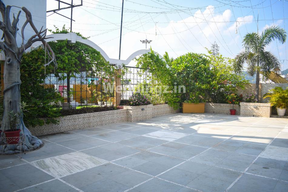 Hotel Parnil Palace Zoo Road, Guwahati | Banquet Hall | Wedding Hotel ...