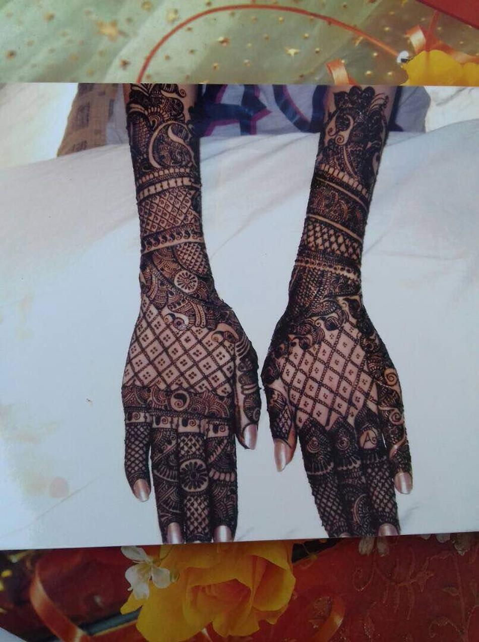 Weddingz Mehendi Artist, Bridal Mehndi Artist in Delhi | WeddingZ