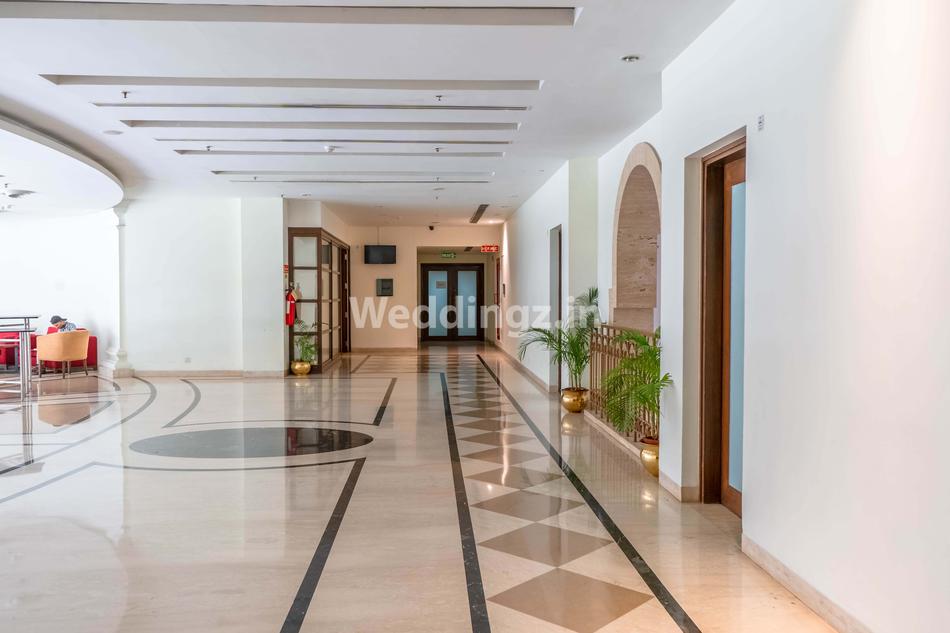 DLF Club 5 Sector 52, Gurugram | Banquet Hall | Wedding Lawn | WeddingZ.in