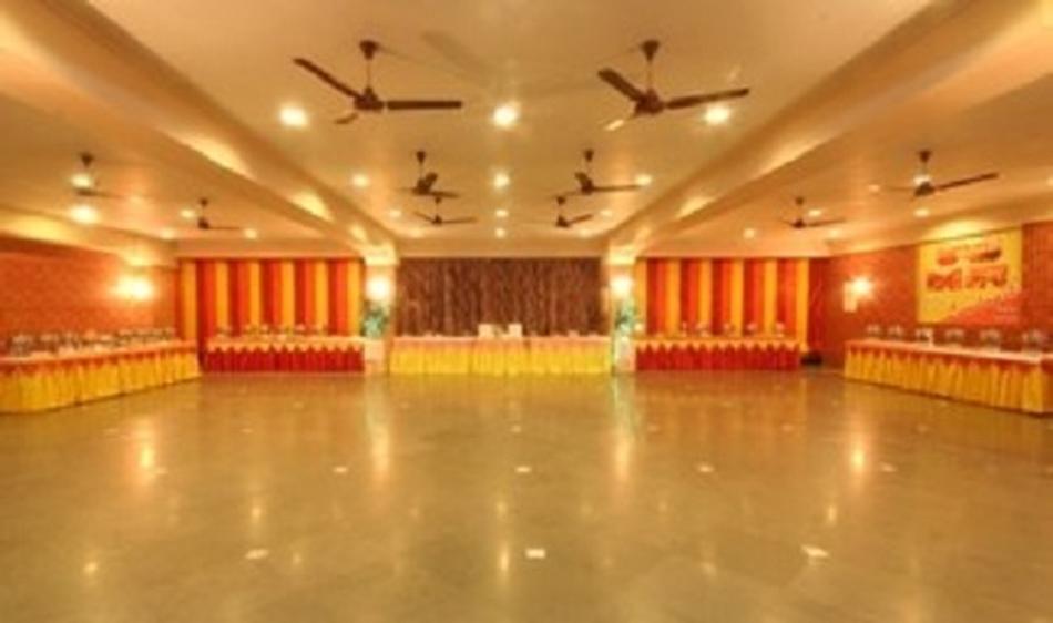Shree Lakhamshi Napoo Hall Matunga, Mumbai | Banquet Hall | WeddingZ.in