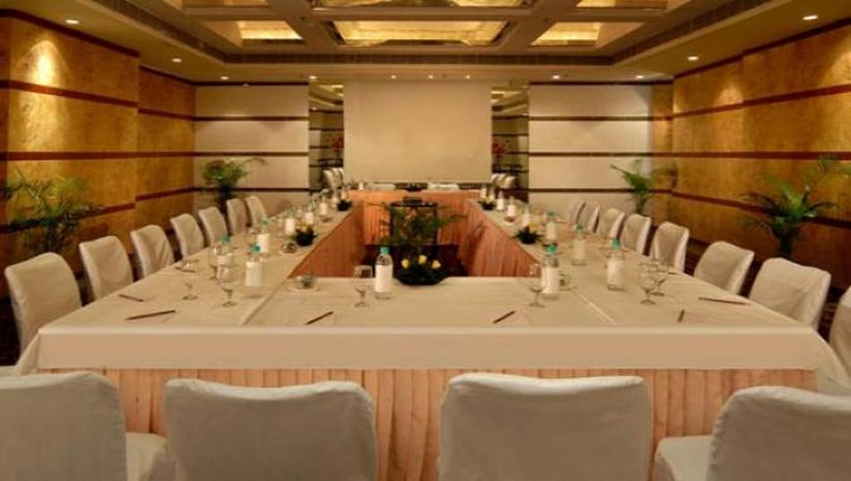 The Peerless Inn Jawaharlal Nehru Road, Kolkata | Banquet Hall ...