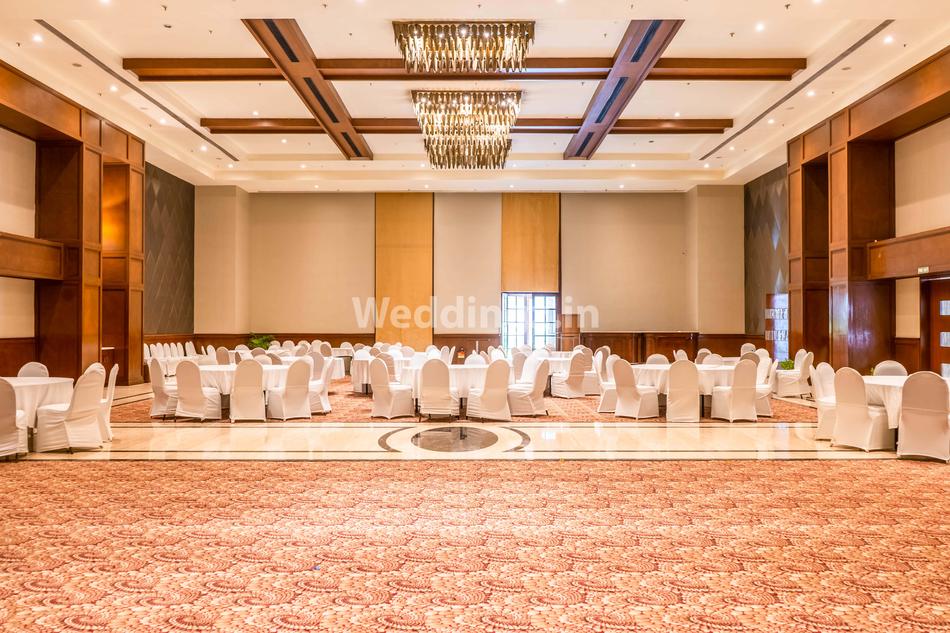DLF Club 5 Sector 52, Gurugram | Banquet Hall | Wedding Lawn | WeddingZ.in