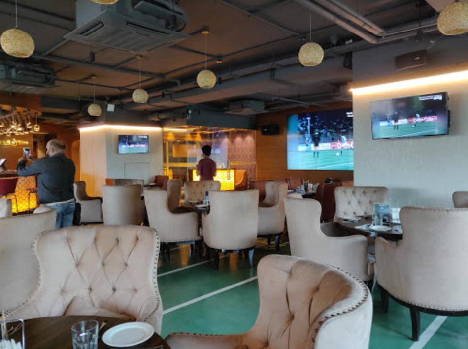 The Studs Sports Bar and Grill Juhu, Mumbai | Banquet Hall | WeddingZ.in
