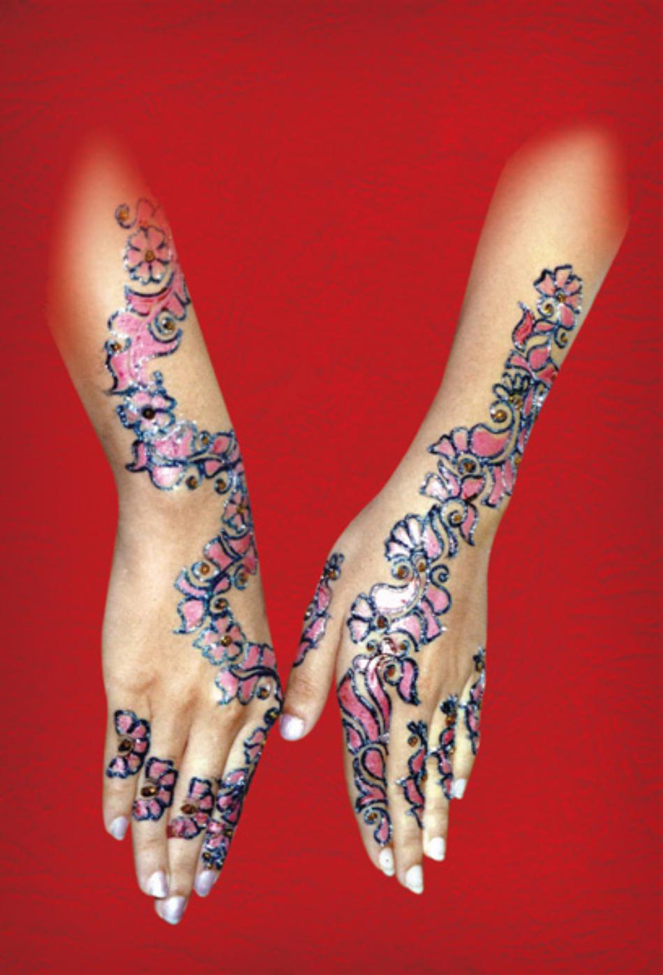 Deepa's Mehndi, Bridal Mehndi Artist in Mumbai | WeddingZ