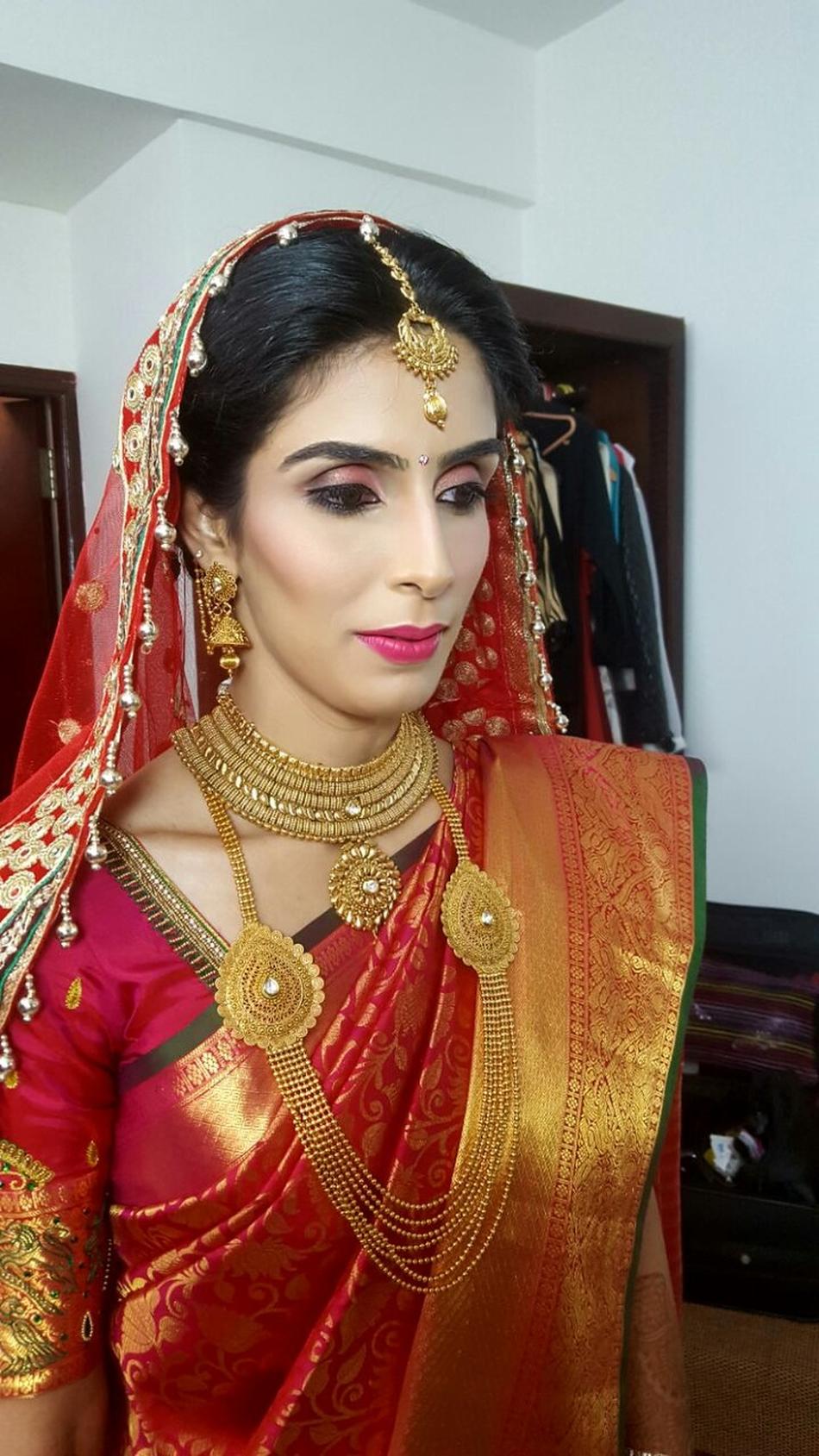 Anu Chugh, Bridal Makeup Artist in Bangalore | WeddingZ