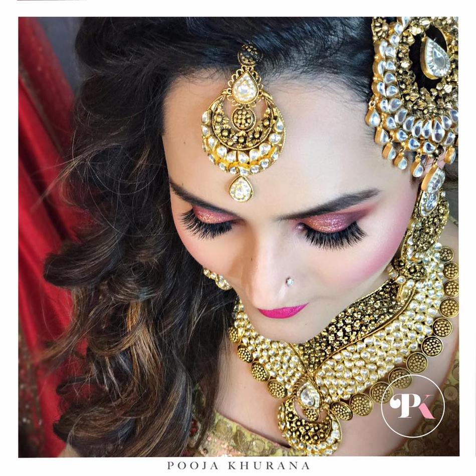 Pooja Khurana Makeovers, Bridal Makeup Artist in Delhi | WeddingZ