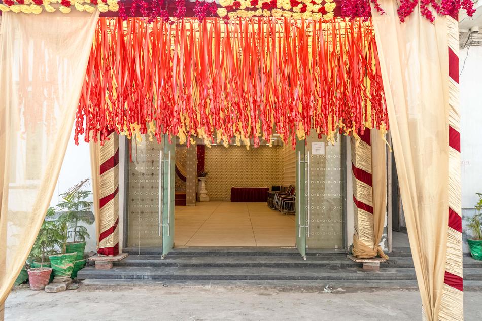 OYO Flagship 13847 HCMR Complex Shahdara, Delhi | Banquet Hall ...