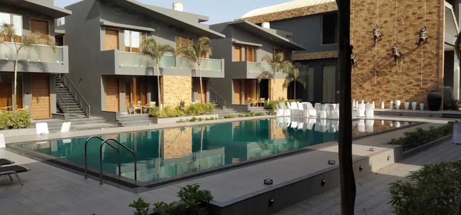 Phoenix Hospitality Kalavad Road, Rajkot | Banquet Hall | Wedding Lawn ...