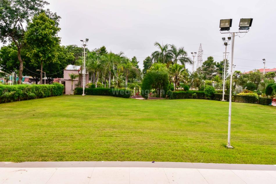 Ghunghat Hotel Sector 26, Gandhinagar | Banquet Hall | Wedding Lawn ...