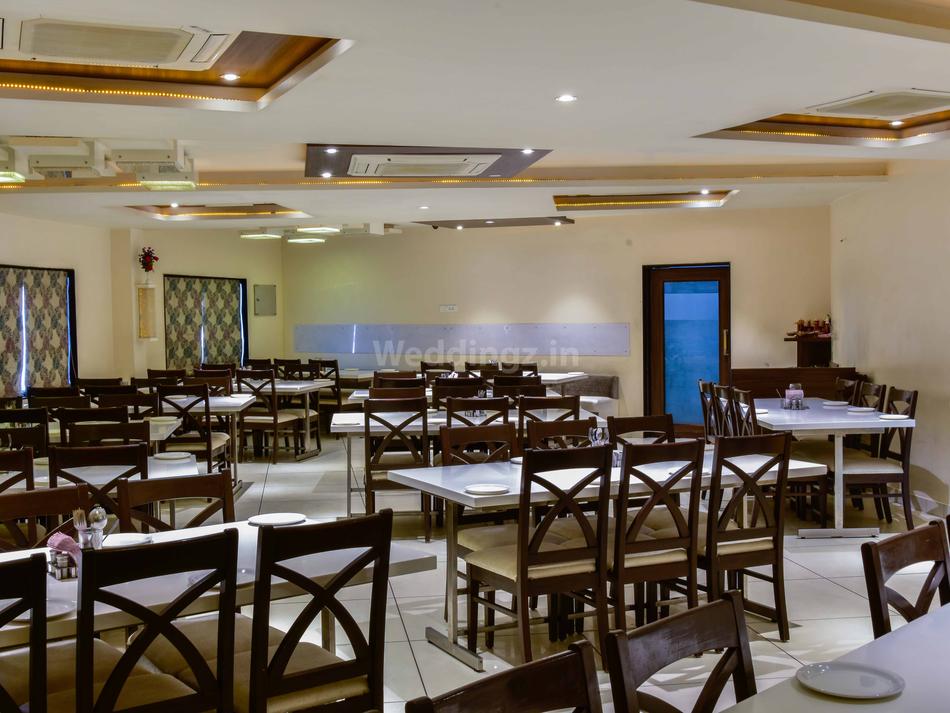 Ghunghat Hotel Sector 26, Gandhinagar | Banquet Hall | Wedding Lawn ...