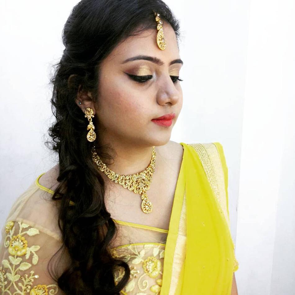 Glitter and gloss by Sneha, Bridal Makeup Artist in Thane West, Mumbai ...